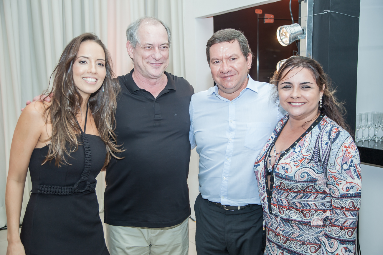 Giselle Bezerra , Ciro , Lucio e Adriana Ferreira Gomes Giselle Bezerra , Ciro , Lucio e Adriana Ferreira Gomes