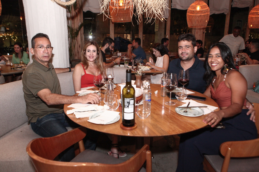 Mézzi Restaurante explora sabores mediterrâneos com happy hour temático ...